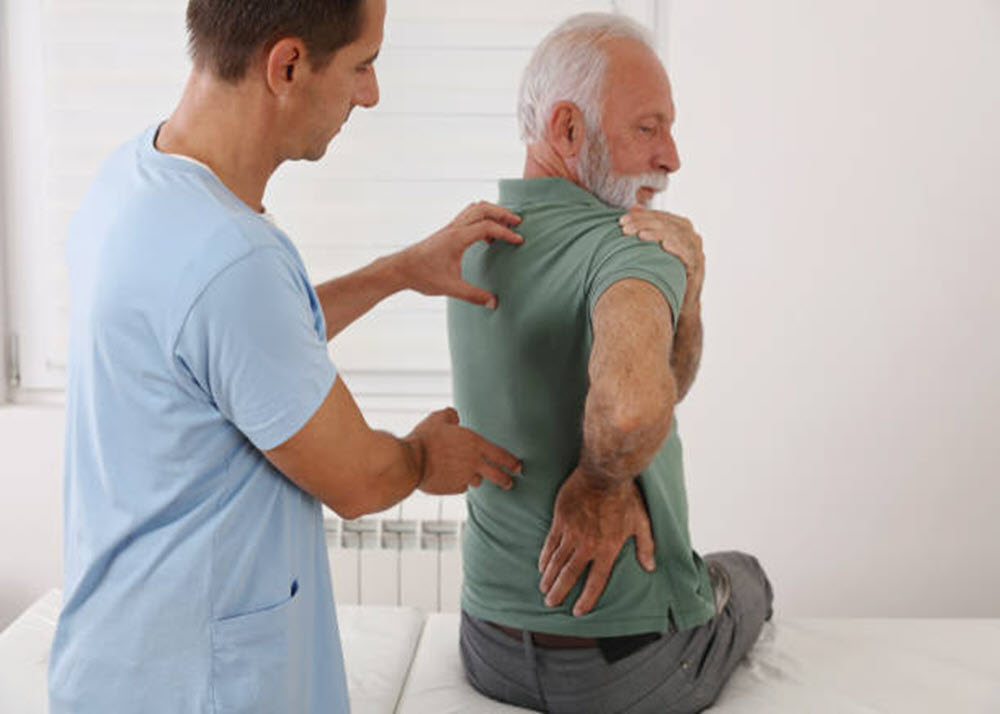 Best CBD Oil for Spinal Stenosis - CBD Clinicals